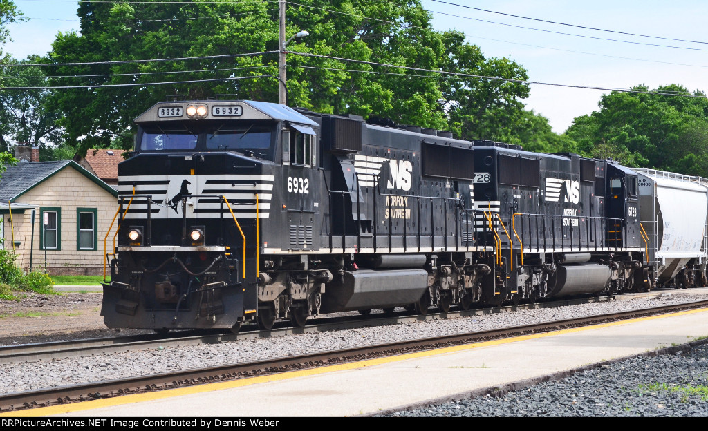 NS 6932, CP's Tomah Sub.